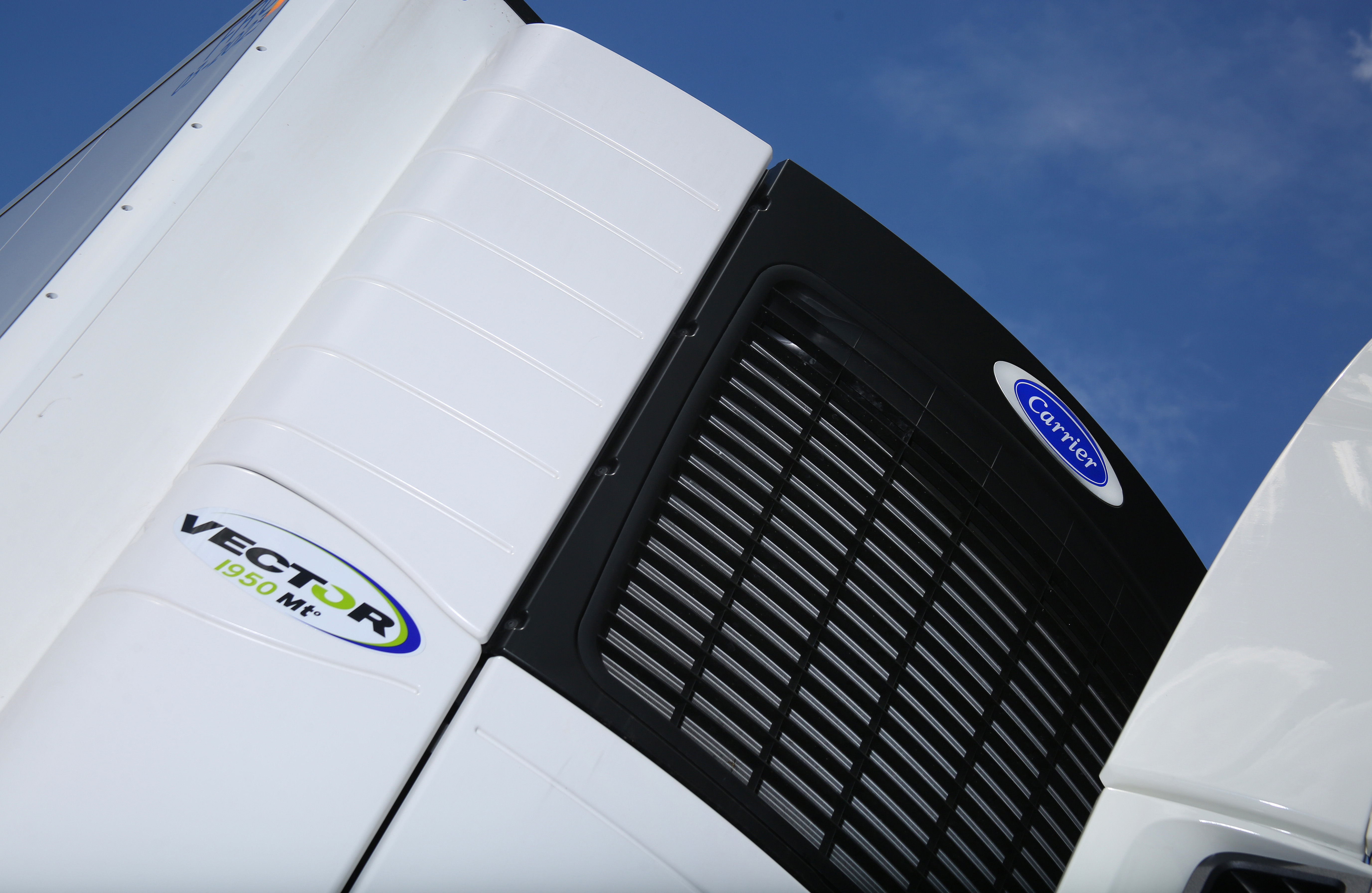 029-02-Carrier-Transicold-E-Drive™-All-Electric - Carrier Transicold