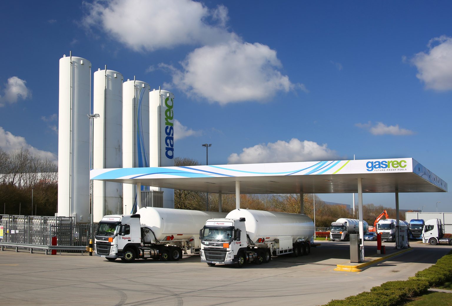 REYNOLDS LOGISTICS’ NEW VOLVO LNG TRUCKS HELP GASREC FUTURE-PROOF ITS ...