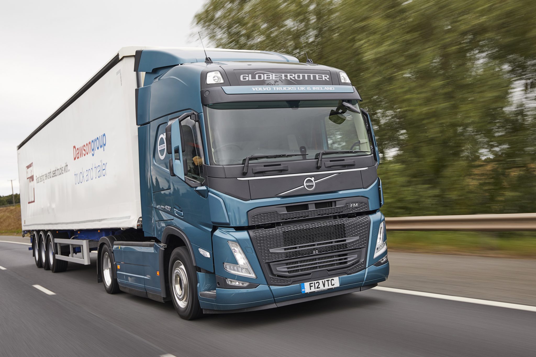Volvo Trucks selects Michelin X Line Energy tyres for two record ...