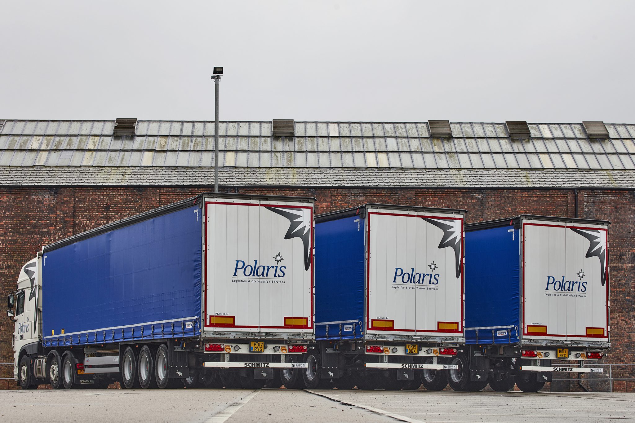 SCHMITZ CARGOBULL’S HEIGHT-ADJUSTABLE TRAILERS SECURE RETURN ORDER FROM ...